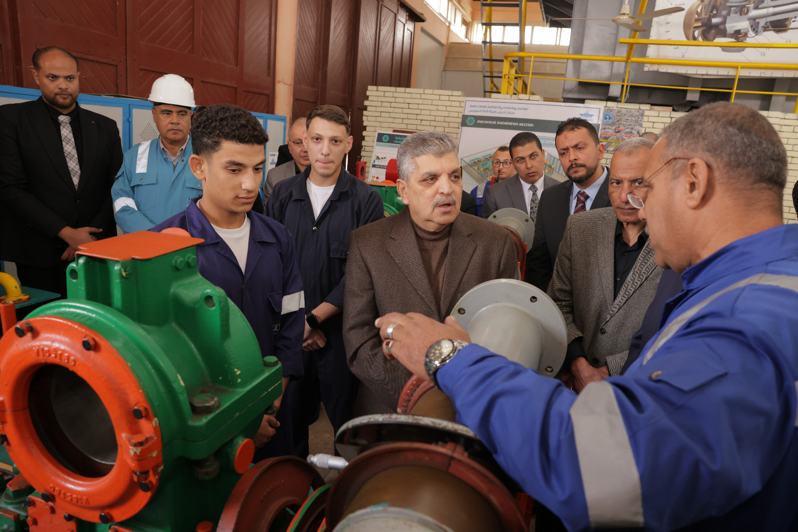 الحوض العائم بقناة السويس يستقبل سفينة الحاويات MSC RENAISSANCE